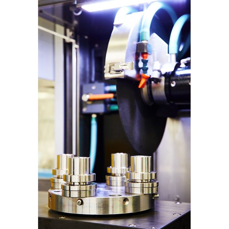 253HT TP – SECTIONING MACHINE FOR CUTTING ER COLLETS AND SHAFT CLAMPING ...